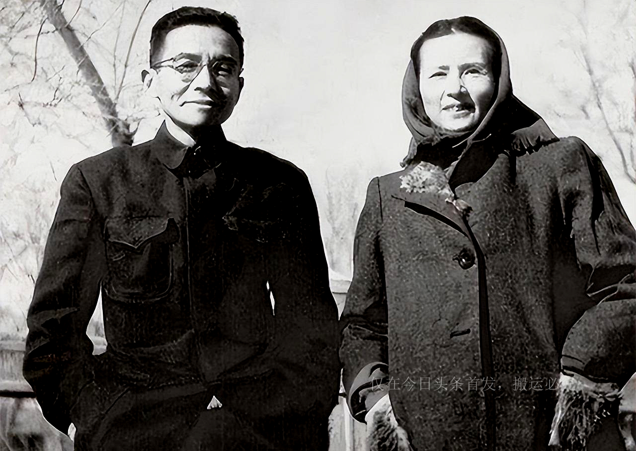 Why doesn't the national emblem use Kang and Qian lines, but Han and ...