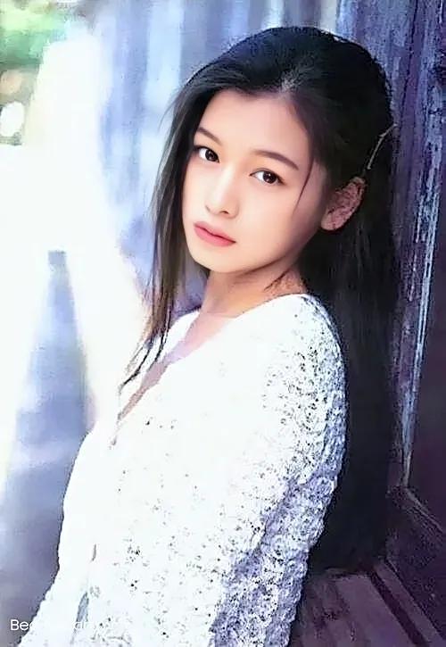 Early Pure Desire: Xu Ruoxuan - iNEWS