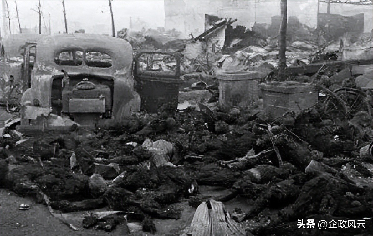 How terrible was the Tokyo bombing in 1945? What did this bombing bring ...