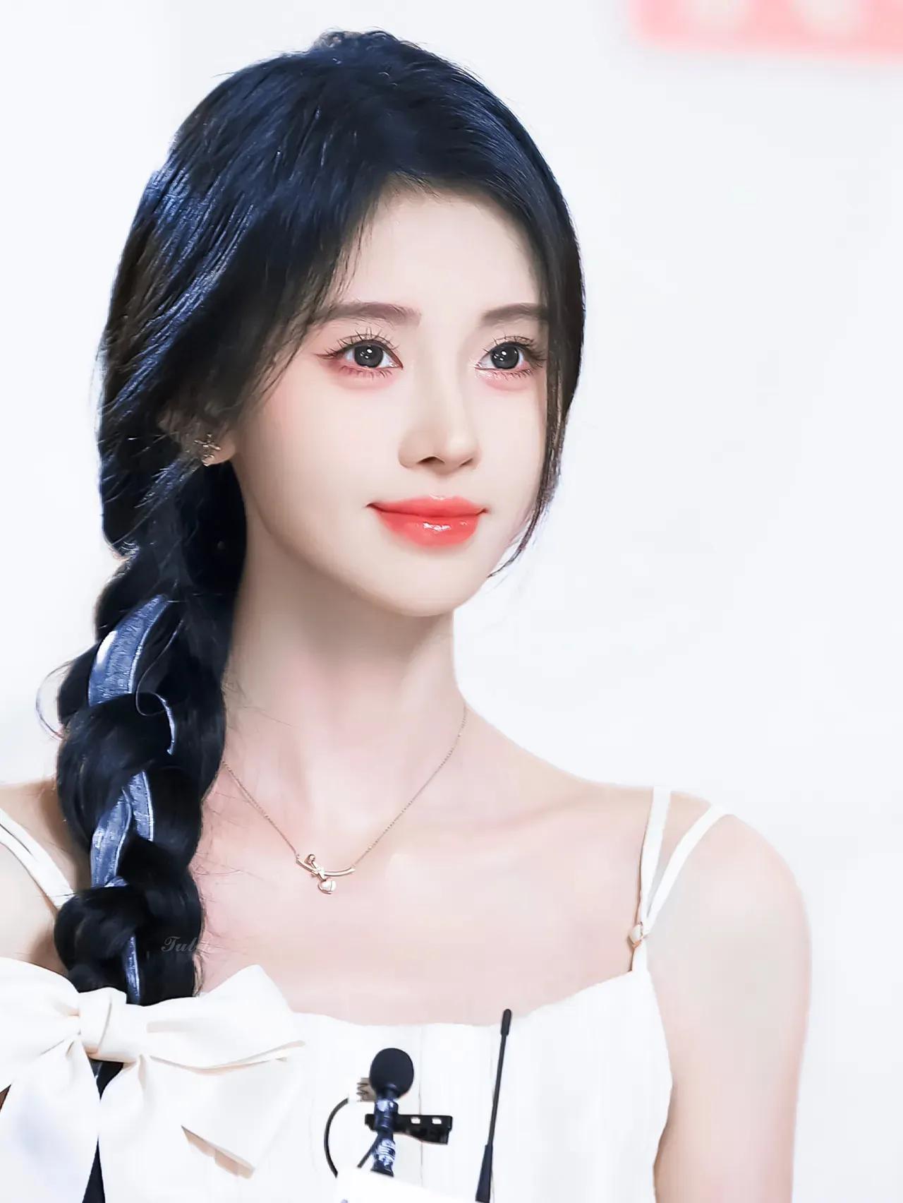 Ju Jingyi - iNEWS