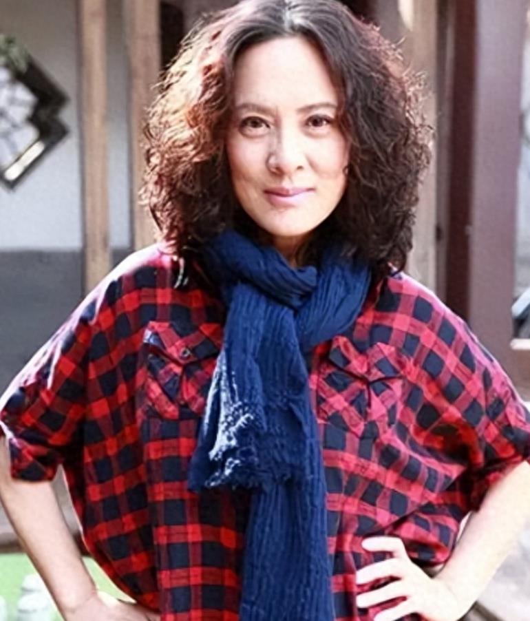 Actor Li Ping brought her daughter to marry Zhang Qian for the second ...