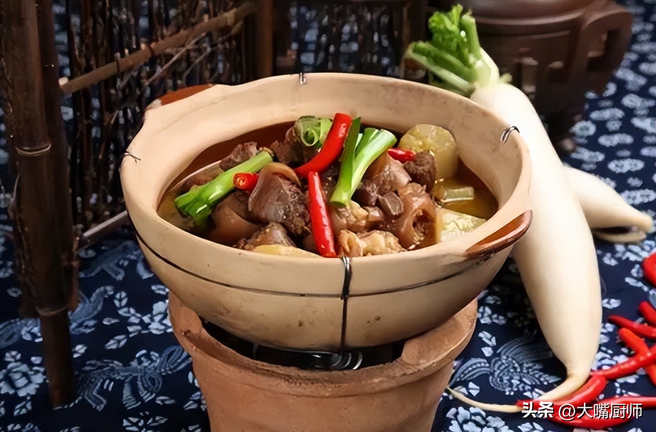 Lamb pot, teach you the special way, delicious and not smelly ...