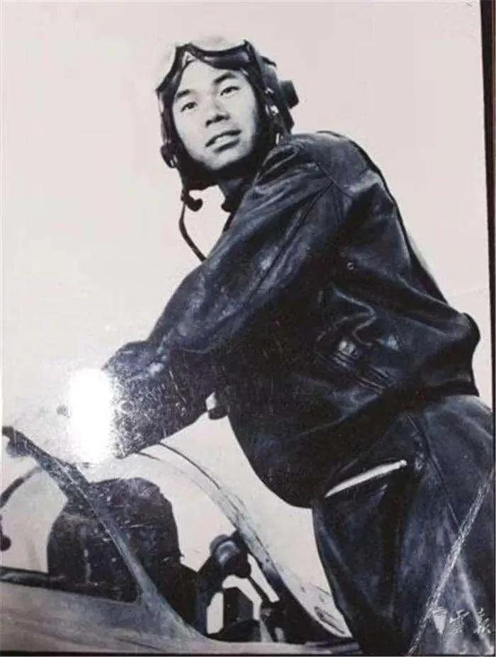 Pilot Yang Guoxiang: Failed to throw the hydrogen bomb, dare not escape ...