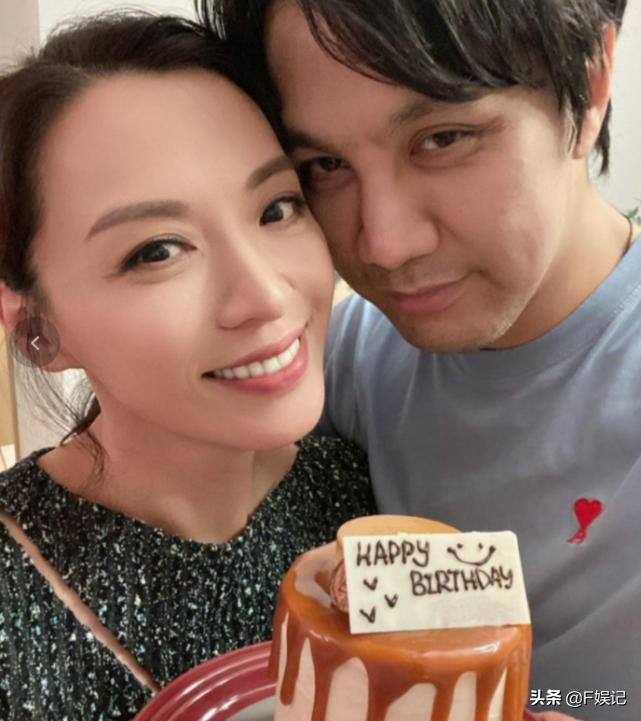 TVB Huadan Chen Wei Guan announced that the registration of the marriage ceremony next month is ...