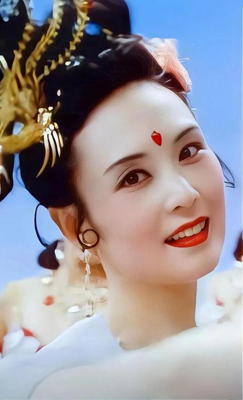 This time, the most beautiful Chang'e Qiu Peining, 65 years old, made ...