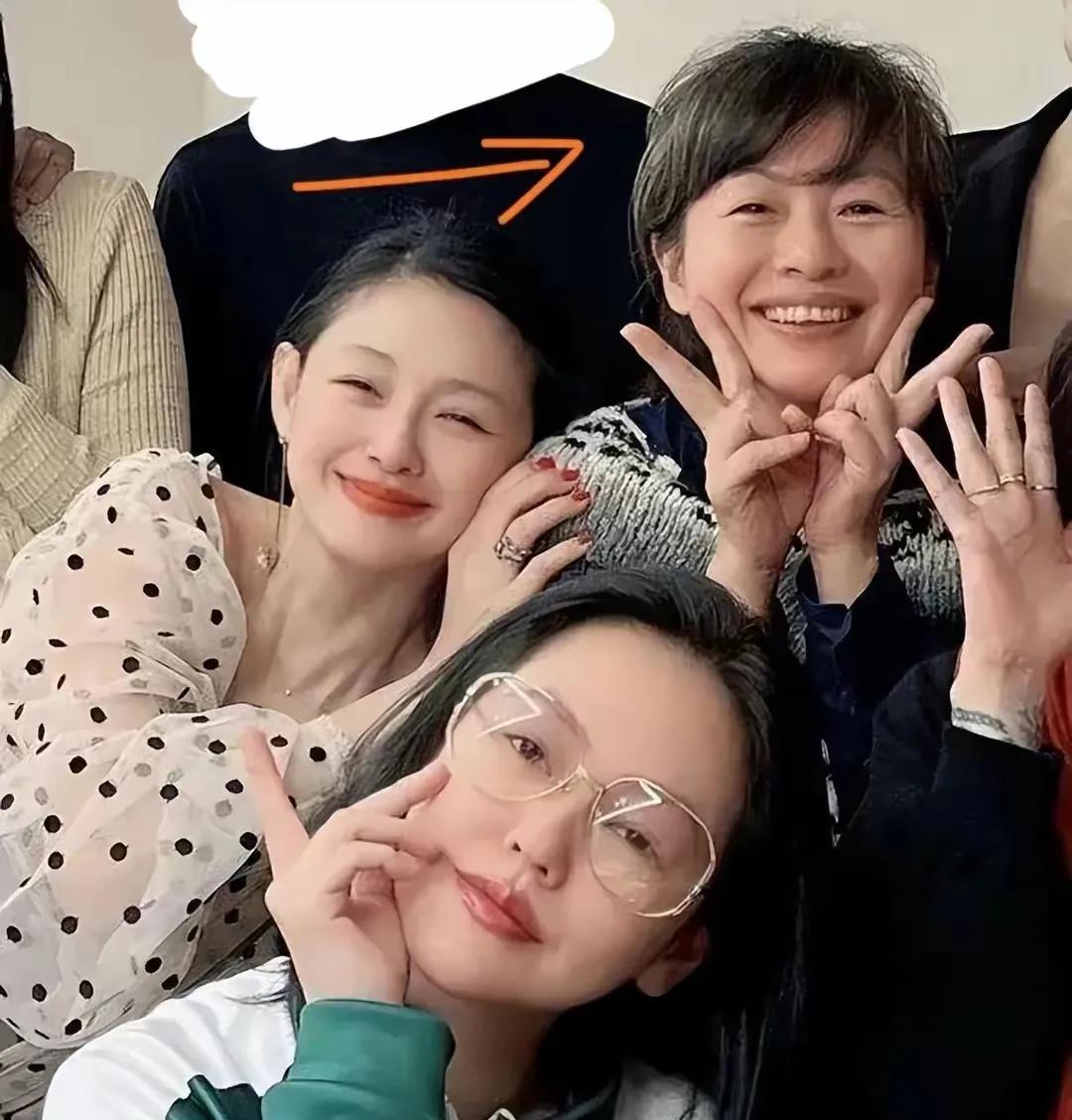 It was exposed that the education of Big S failed, Wang Xiyue's recent photos lack innocence and ...