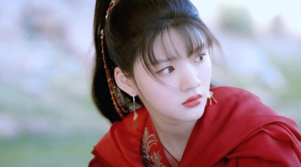 Female artist Ren Min was bullied by the Internet! Ren Min's appearance ...