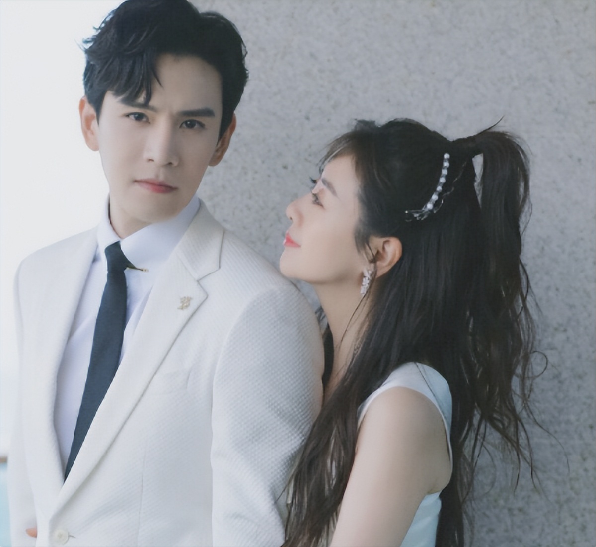 Once a childhood goddess, after marriage, she was super spoiled by the ...