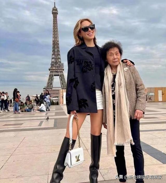 Gu Ailing took her grandmother on the red carpet, her grandmother's ...