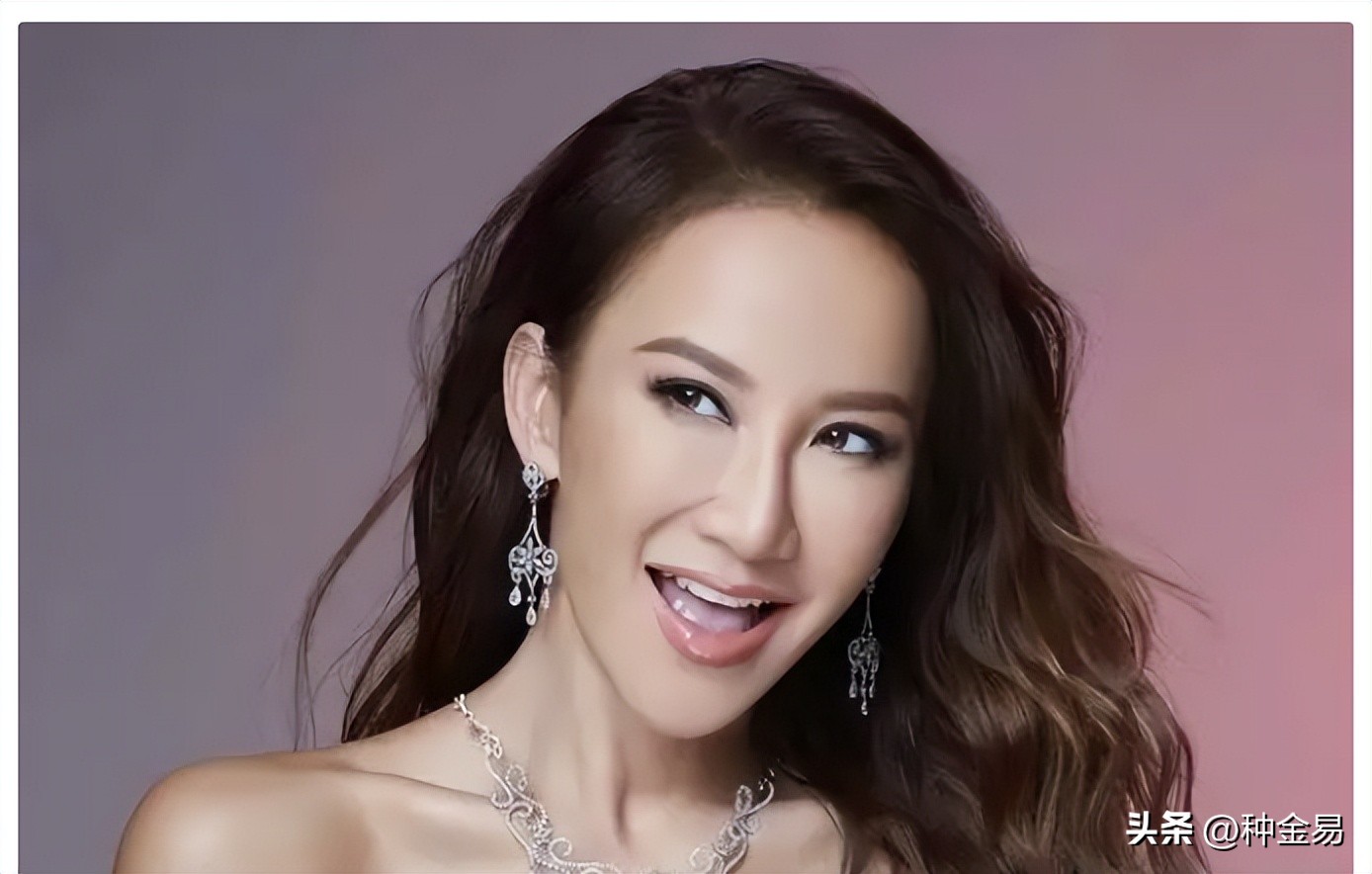 A generation of singer CoCo Li Wen just left, and was once a "smiling angel" - iMedia