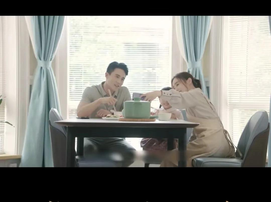 Watching Liang Yuan tear up the green tea whore, that slap is really enjoyable - iNEWS