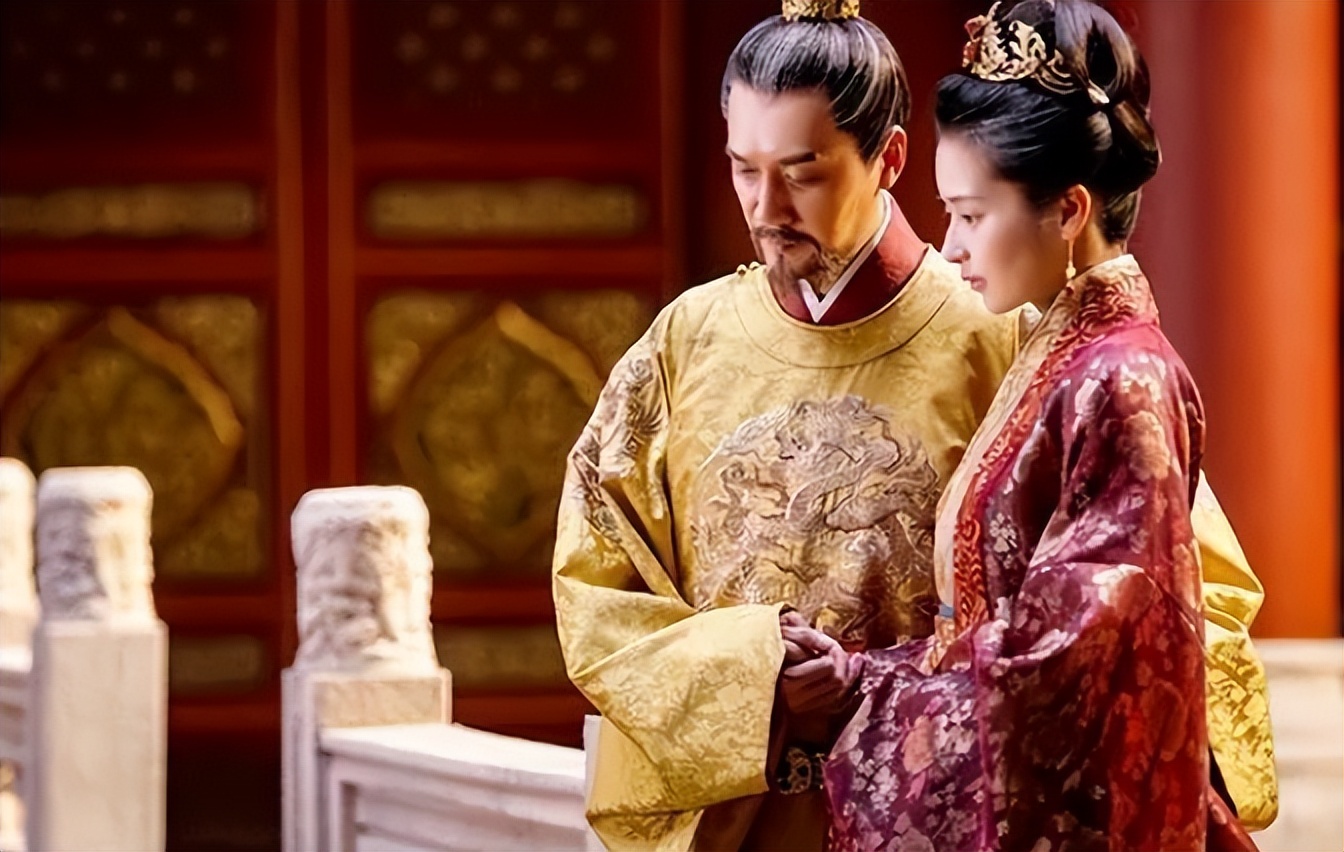 There were 16 emperors in the Ming Dynasty. If you link their names together, a magical ...