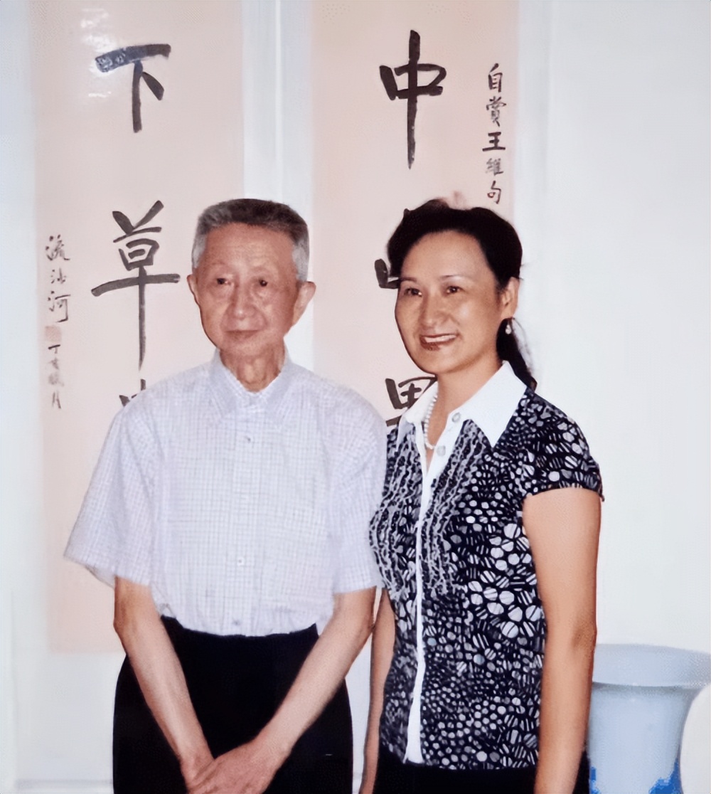 [Prose] Recalling Spring in Summer‖Ye Hong - iNEWS