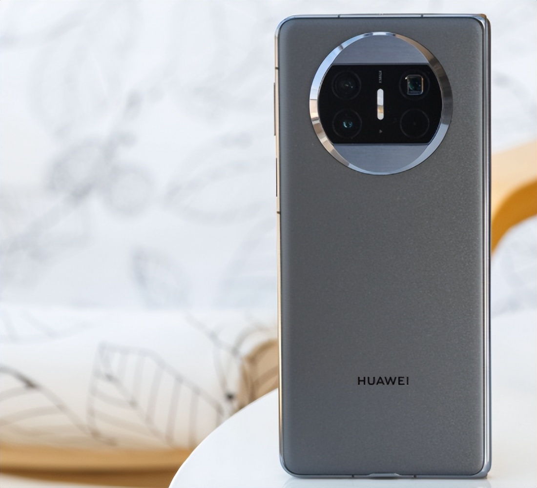 Huawei Mate X3 review: Finely crafted, an amazing phone - iMedia