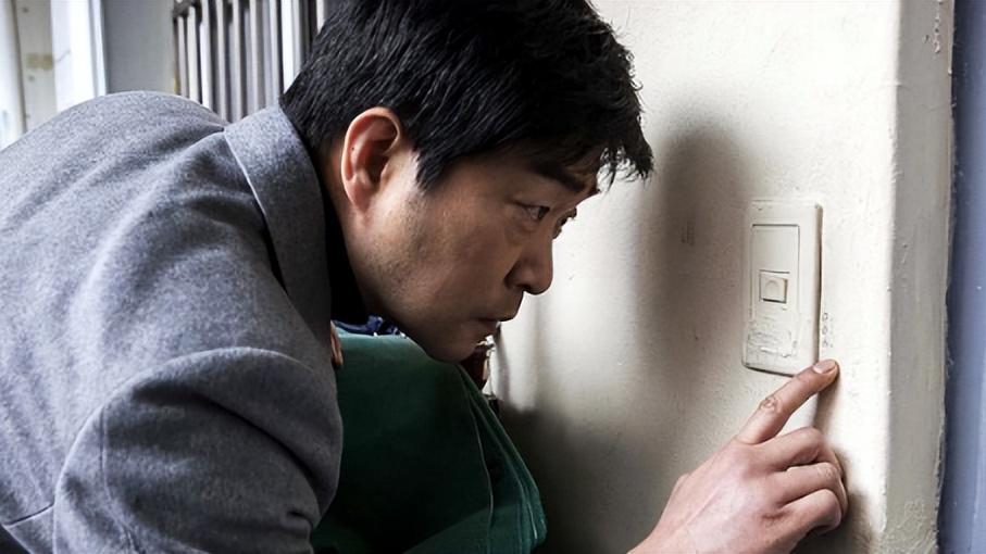 "Hide and Seek": exciting plot, excellent acting and unexpected ending ...