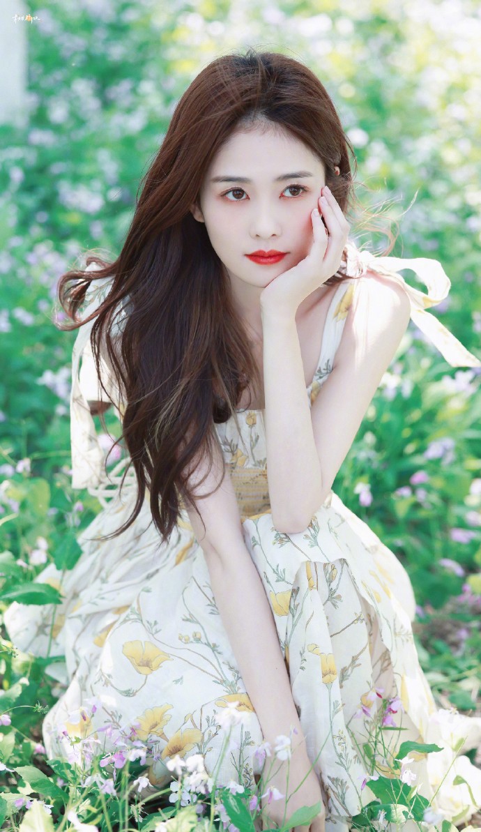 Let's learn the grass poses of the stars together! See who you can get ...