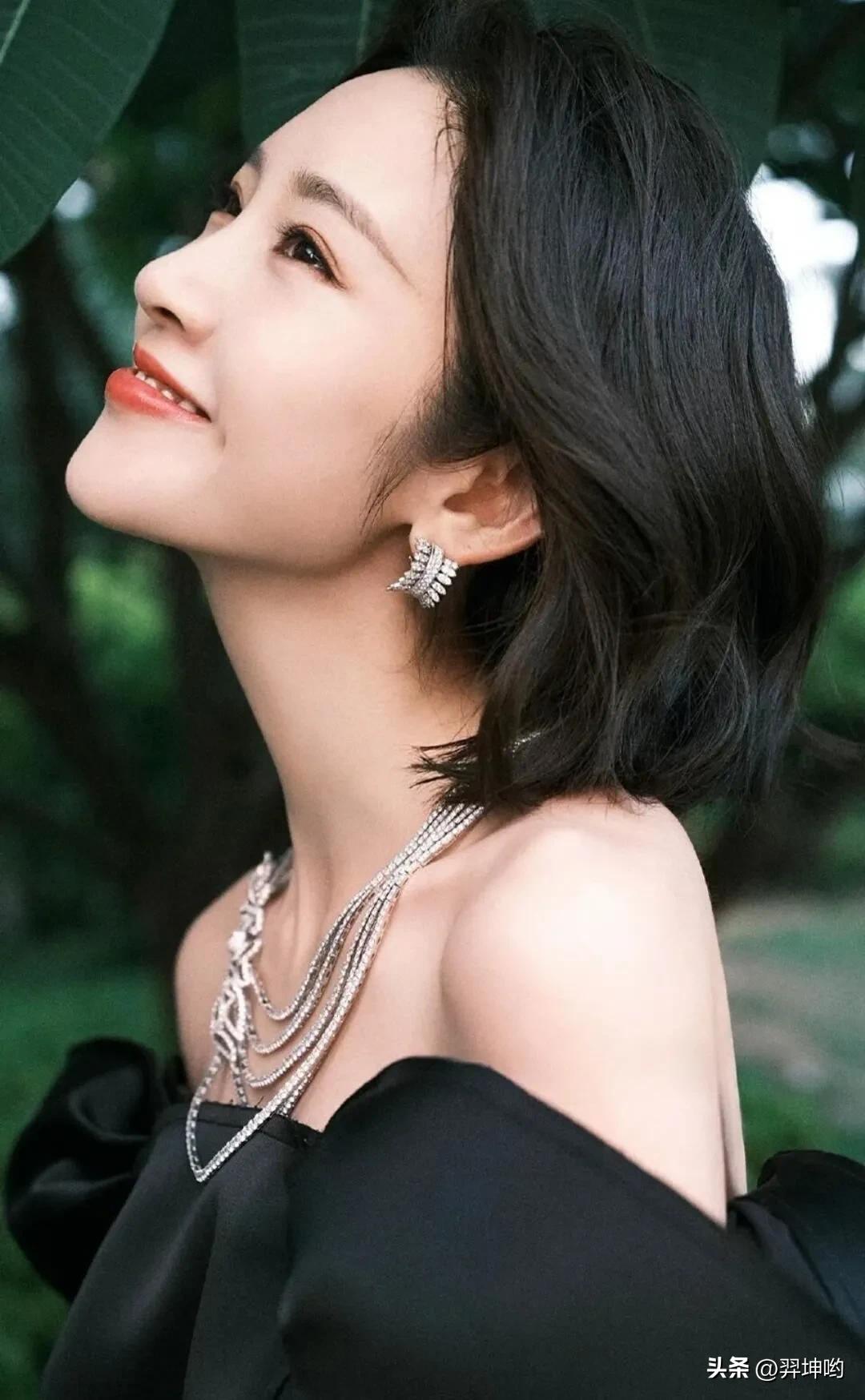 Yan value show beauty star Tang Yixin - iMedia