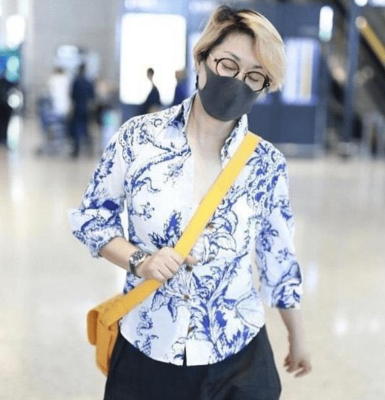 59-year-old Mao Amin sings for the first time after losing her husband ...