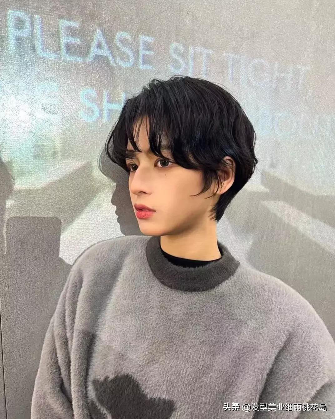 A good hairstyle creates a delicate V face - iMedia