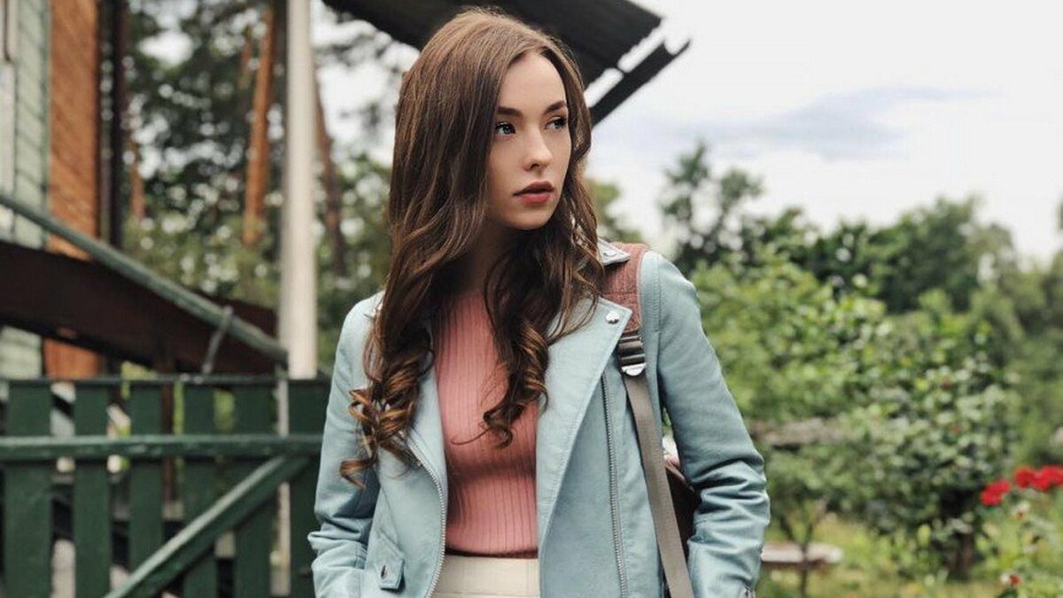 Anastasia Ivanova - Belle from University - iNEWS