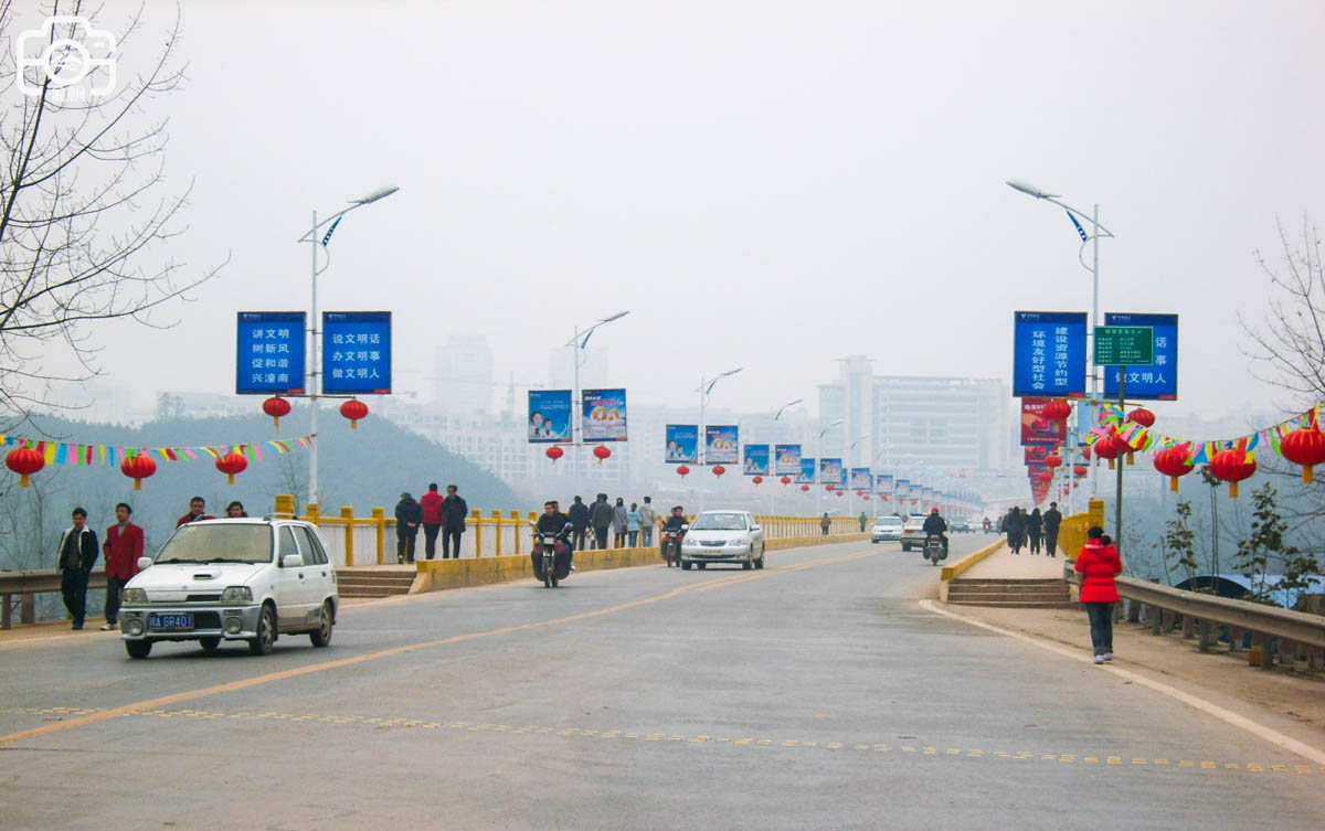 Chongqing deserves to be the capital of bridges. It is incredible that ...