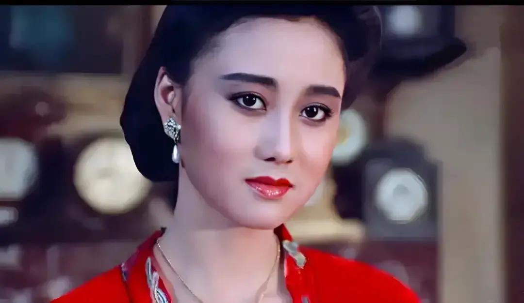 Jet Li posted a recent photo of his wife, 61-year-old Li Zhi is aging like a grandma, 62-year ...