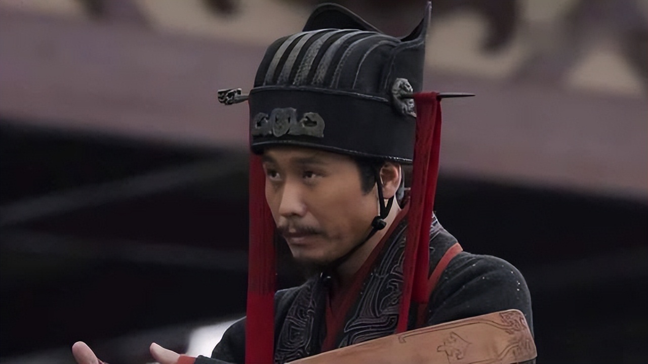 Li Si is so smart, why didn't he help the wise Fu Su, but help the dude ...