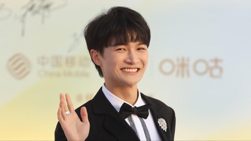 How did Zhou Shen debut? - iMedia