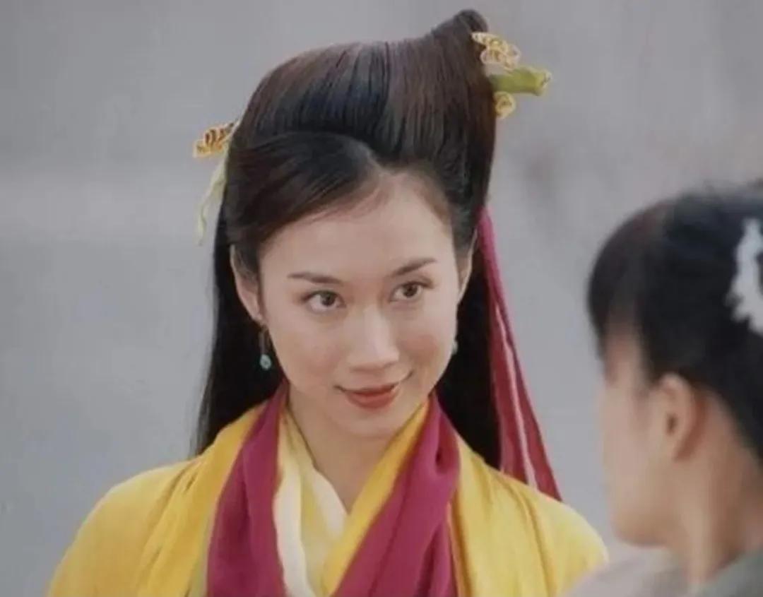 44-year-old Wen Zhengrong guest starred in "Big Yu'er", dressed in a ...