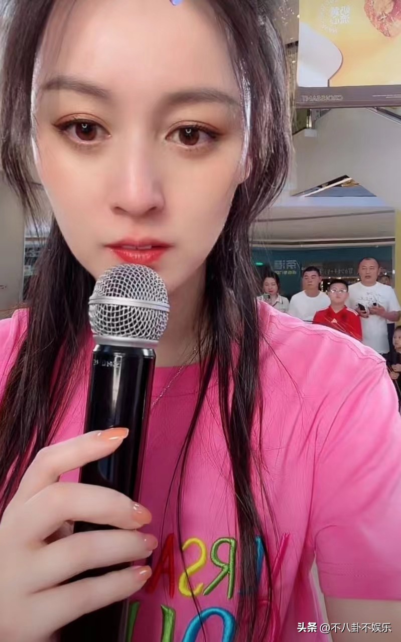 Tang Yi, who has tens of millions of fans, has come all the way from a ...