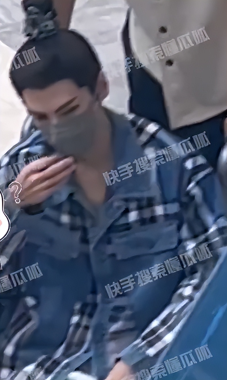 During the filming of "Yan Xin Ji", Luo Yunxi suspected that his foot ...