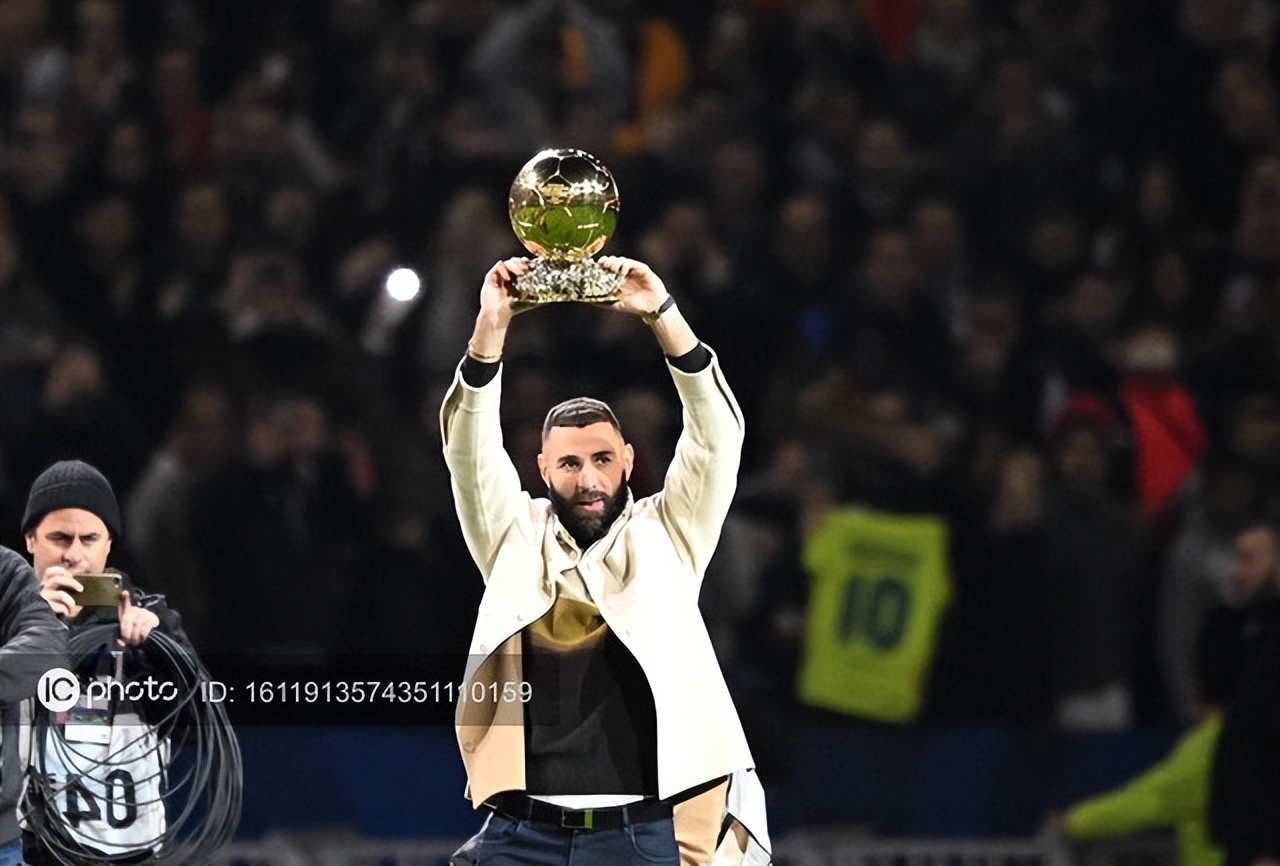 Accident!Benzema suffers no confrontation and injury in training ...