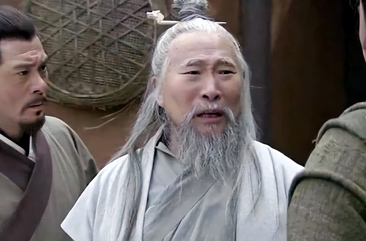 Cao Cao went to rest in his concubine's tent, slept until dawn, and ...