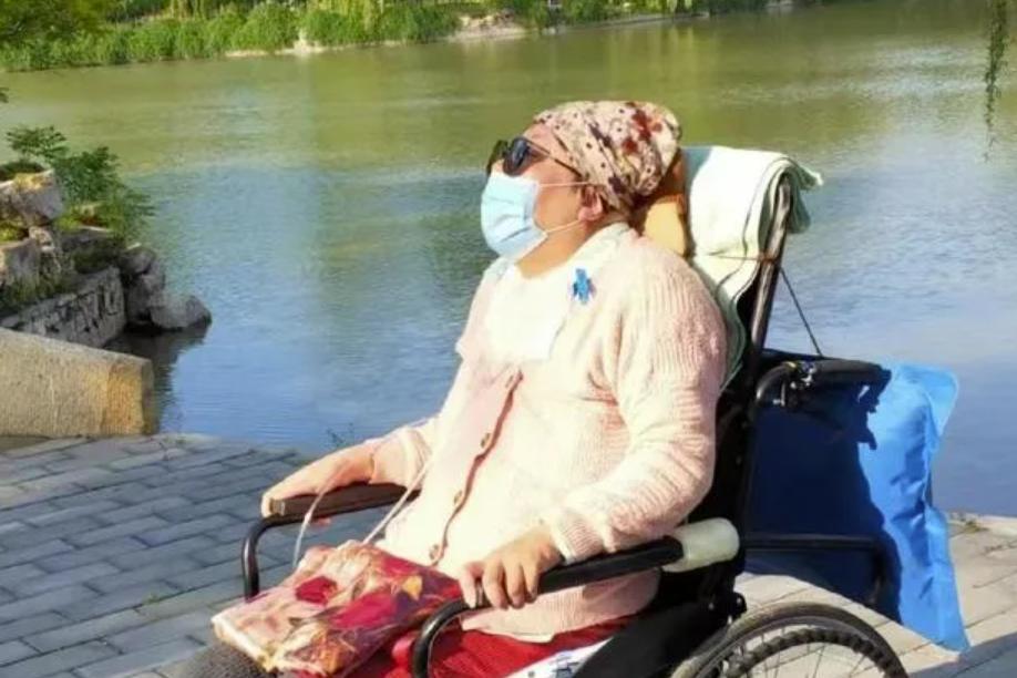 29 years ago, Zhu Ling, a talented woman from Tsinghua University, was ...