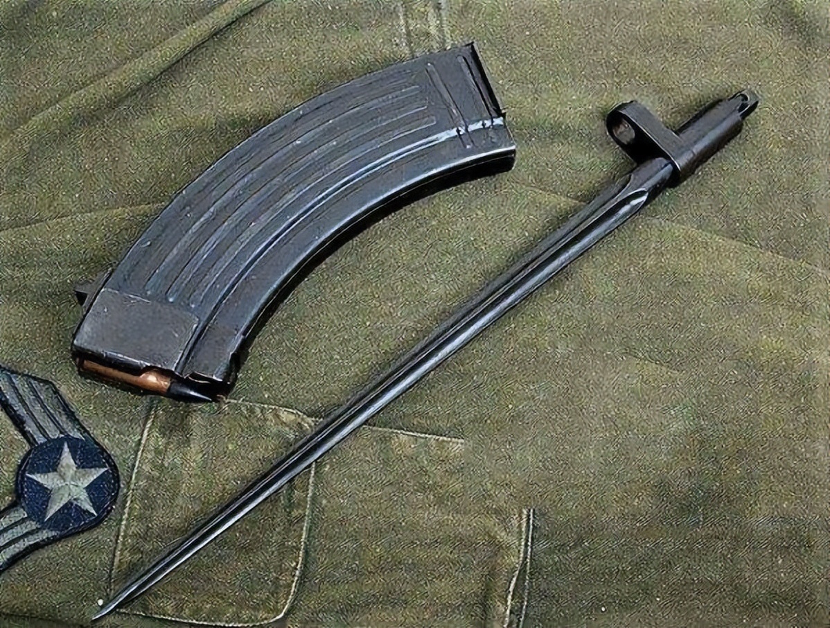 The brave man wins when they meet on a narrow road - the legend of the ...