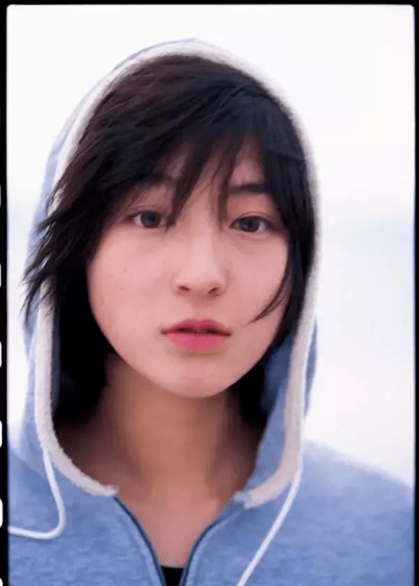 Japanese national beautiful girl exploded in derailment in marriage ...