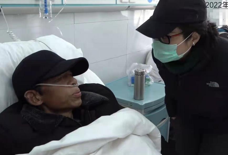 49-year-old Yuan Li Suyan appeared in the hospital, her face was fat ...
