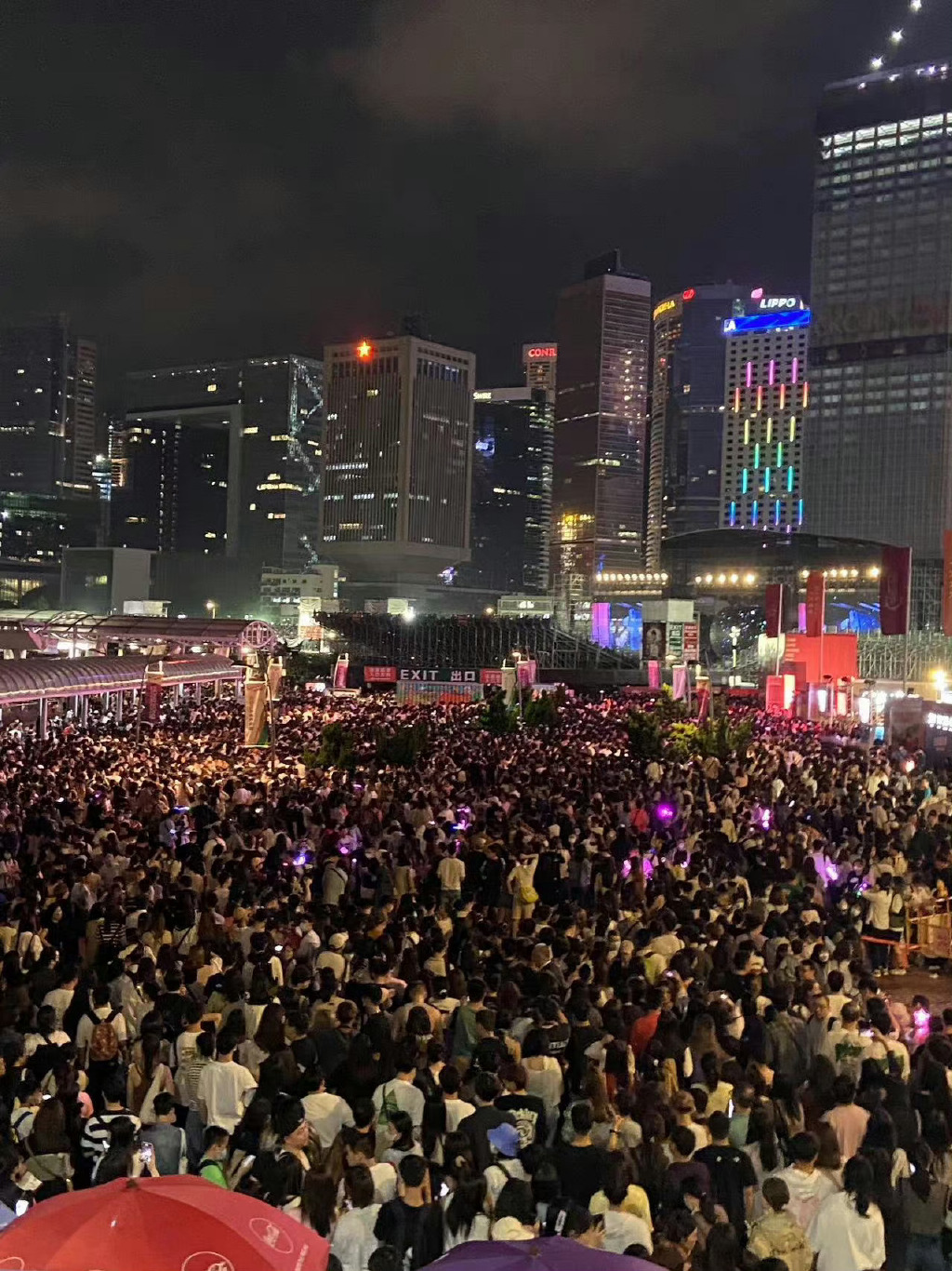 Jay Chou's concert was unprecedentedly grand, and the yacht docked into ...