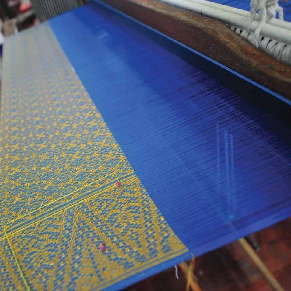 Ancient Chinese weaving art, influence on ancient Malaysian traditional ...