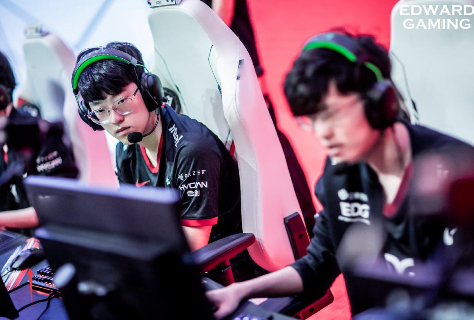 The most impressive thing in 2021 is that EDG won the championship ...