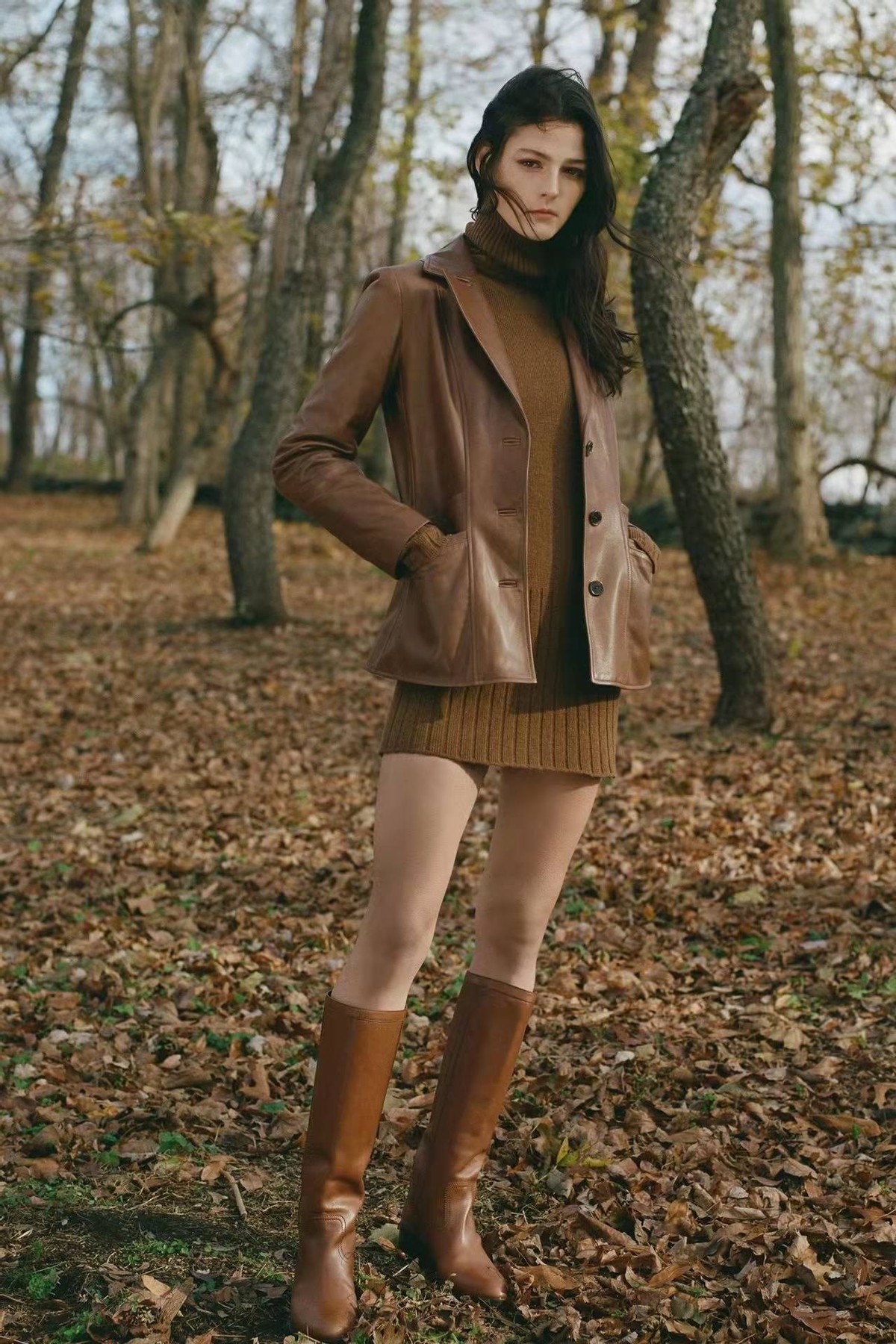 How to wear in early winter?Practical dress with smooth and clear lines ...