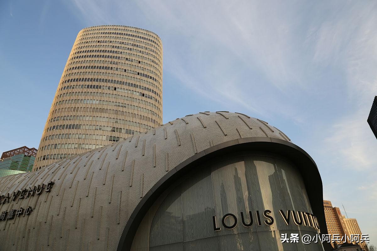 The weirdest boot building in Shanghai - iNEWS