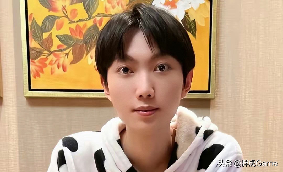 Gu Ying enjoys the treatment of the crazy brother, and after the wolf ...