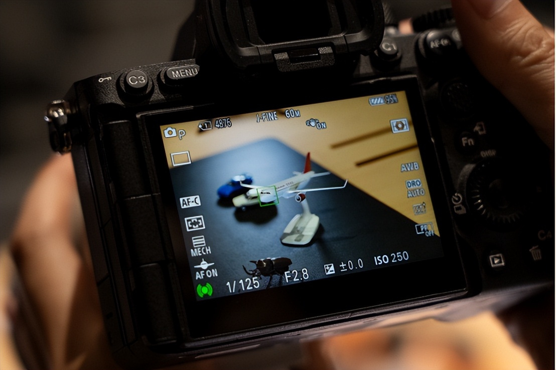 A7R5 makes up for the shortcomings of the previous generation, but Sony ...