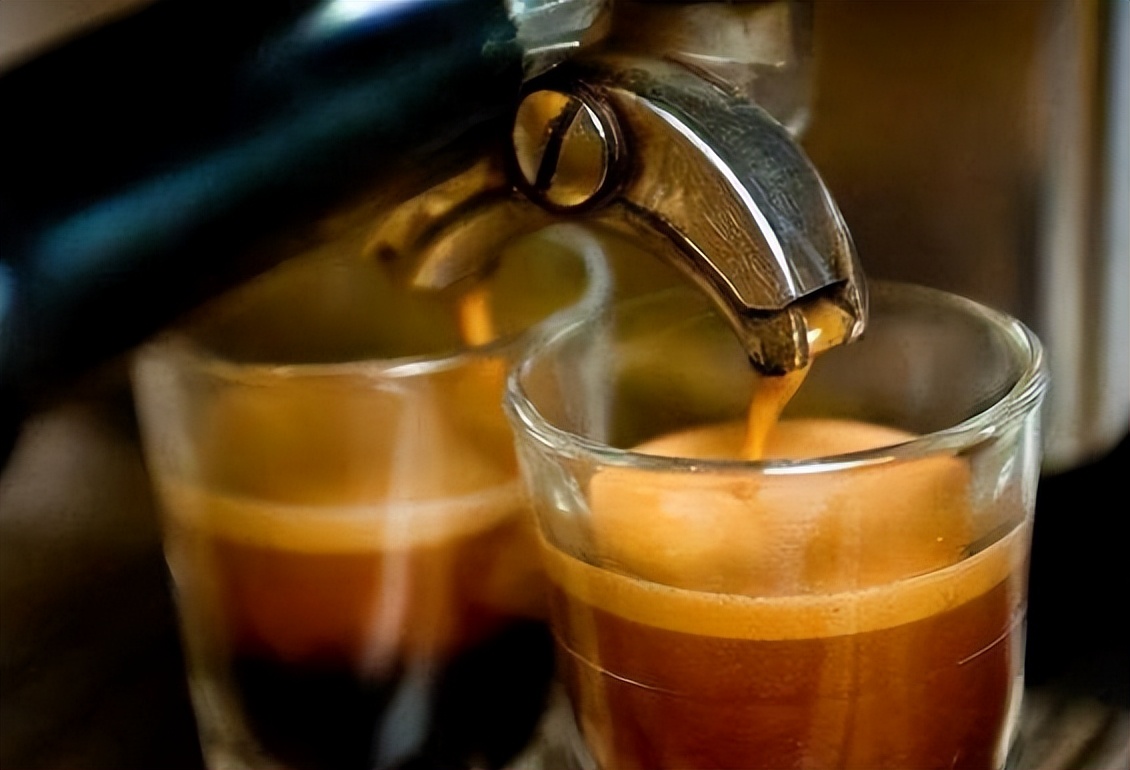 Do women drink coffee to "accelerate aging" or "delay aging"? - iNEWS