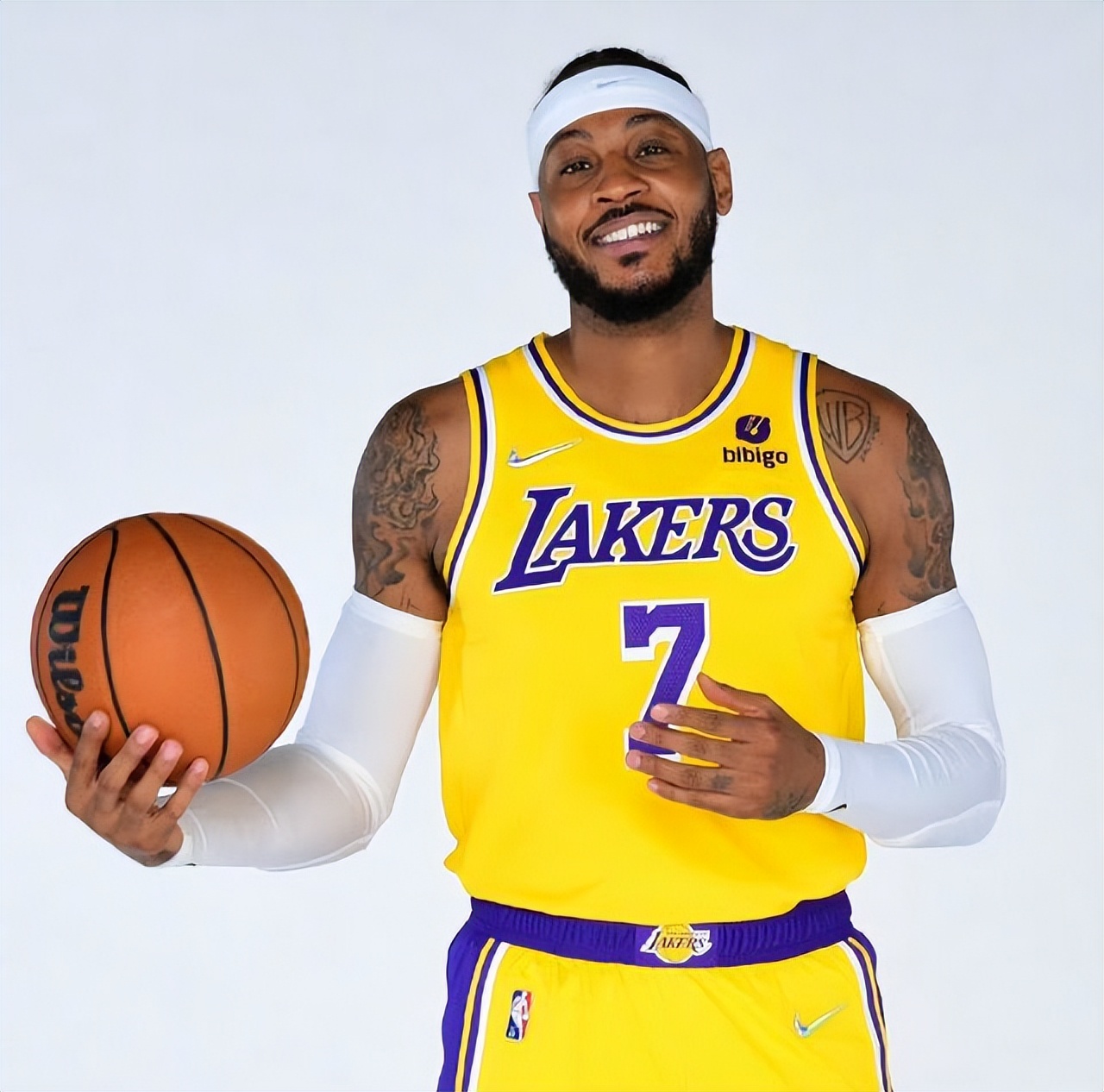 An NBA era is over! The crowned king of NBA legend Anthony officially ...