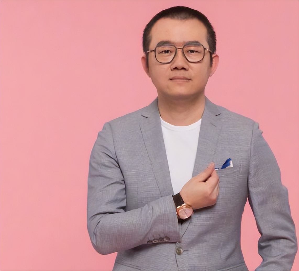 Tu Lei, who is full of benevolence, righteousness and morality, has ...