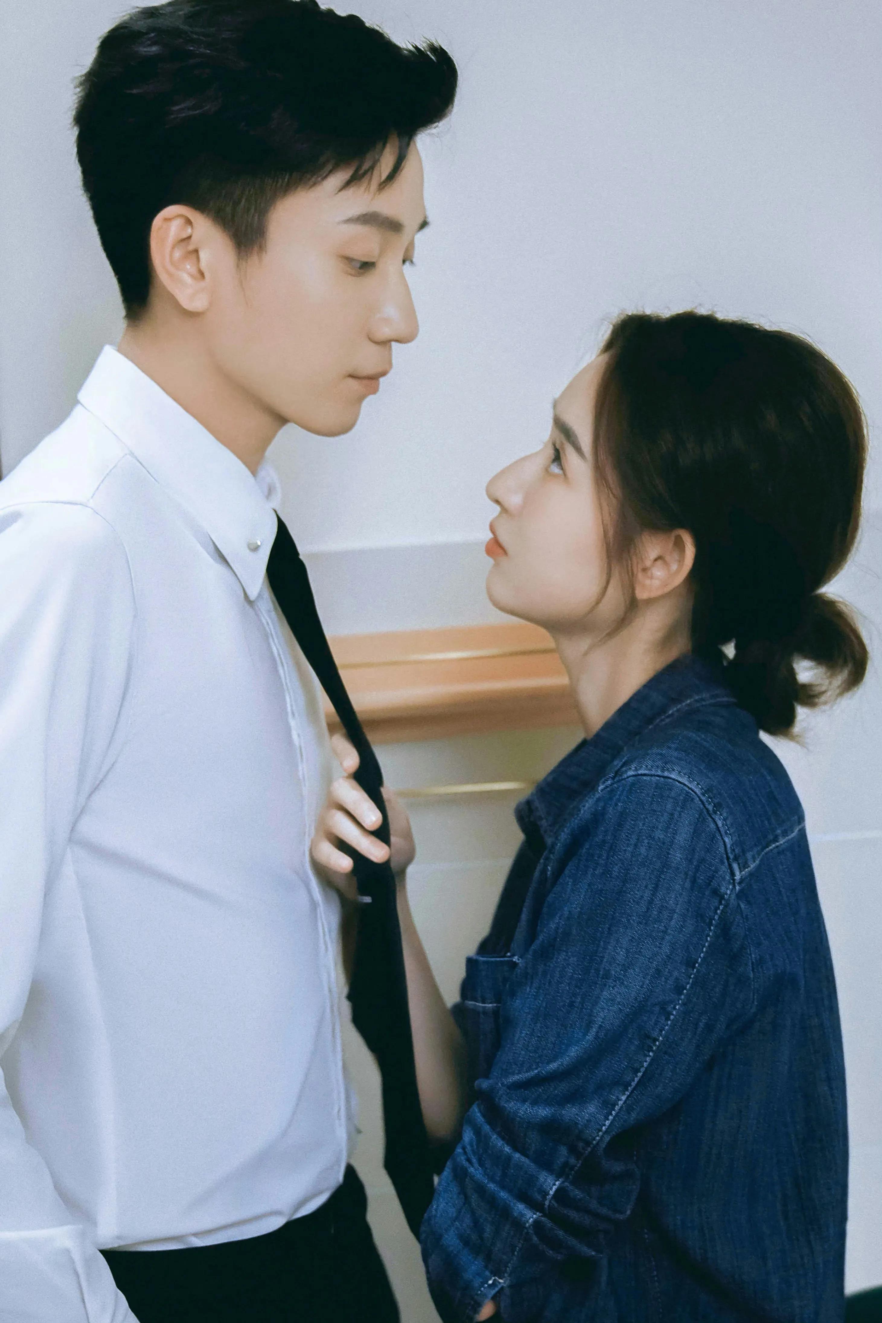 Wang Ziqi X Wang Yuwen·One flag and one wisdom CP still photo - iNEWS