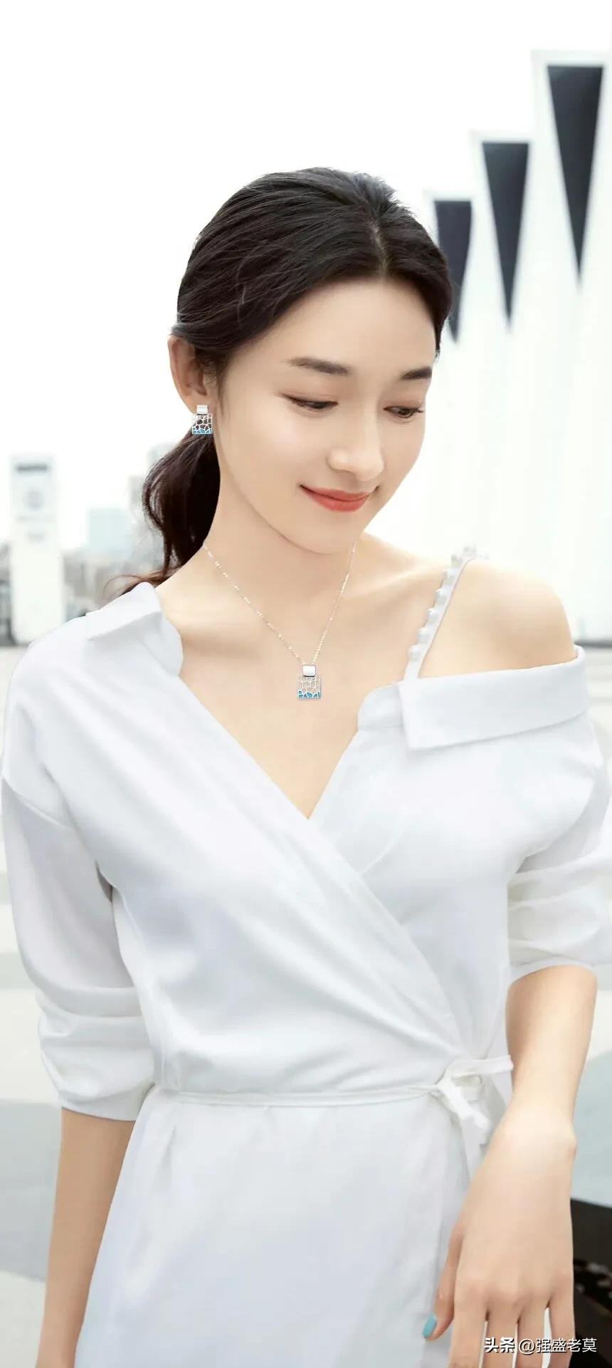 Li Ruoning's amazing photo - iNEWS