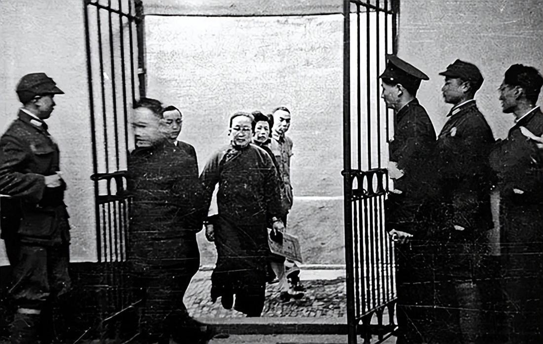 In 1959, Wang Jingwei's wife, Chen Bijun, died of illness. At the end of her life, she told her ...